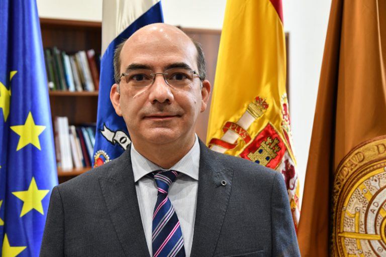 Roberto Moreno: "Apostamos porque el Gobierno canario vuelva a la senda ...